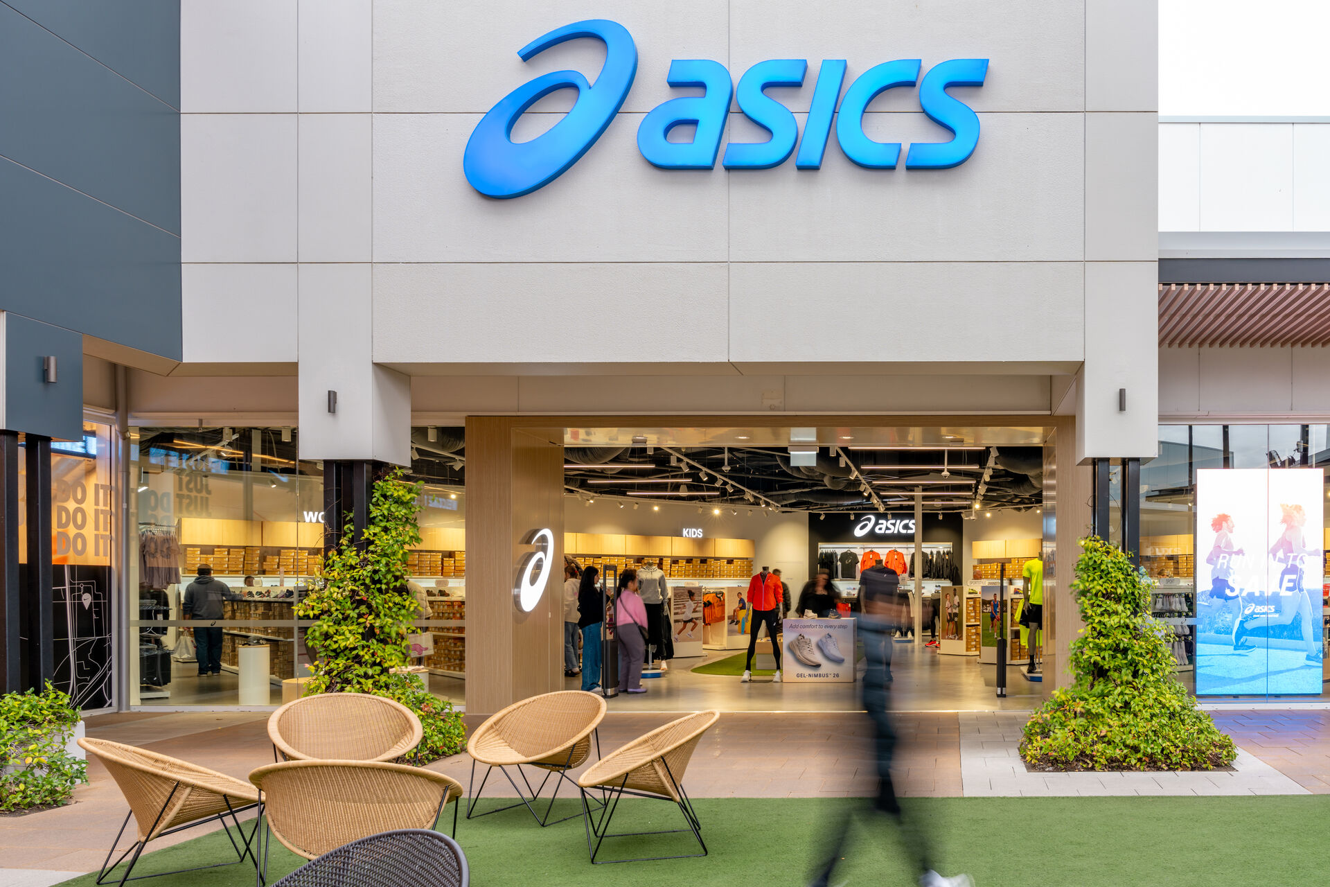 Harbour Town Adelaide • ASICS Now Open